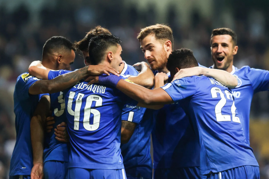 Le FC Porto remporte la première Coupe de la Ligue de son histoire ...
