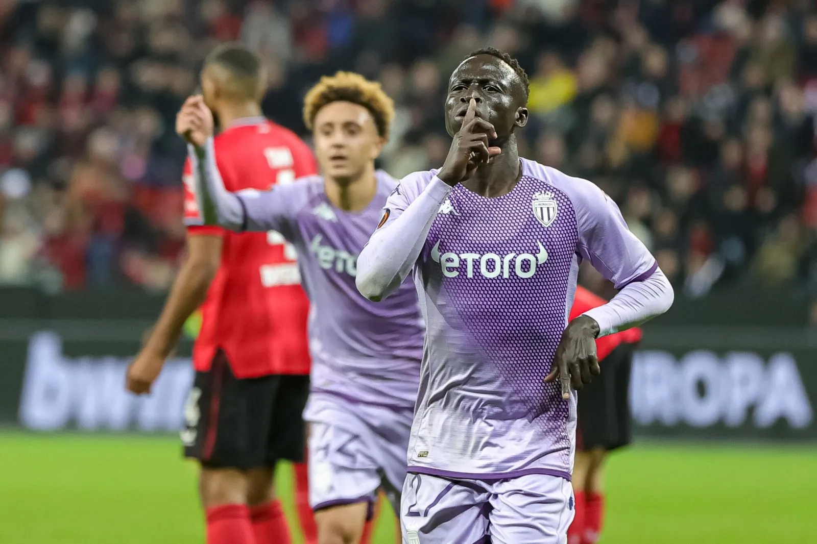 Monaco Refroidit Le Bayer C3 Barrages Leverkusen Monaco 2 3