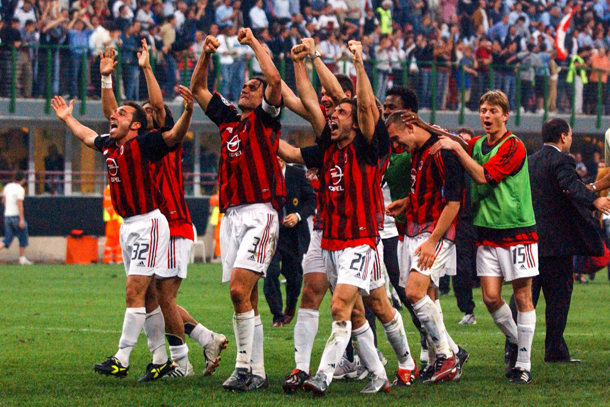 On a revu Inter-Milan 2003 - C1 - Demies - Inter-Milan (1-1) - 03 Mai ...