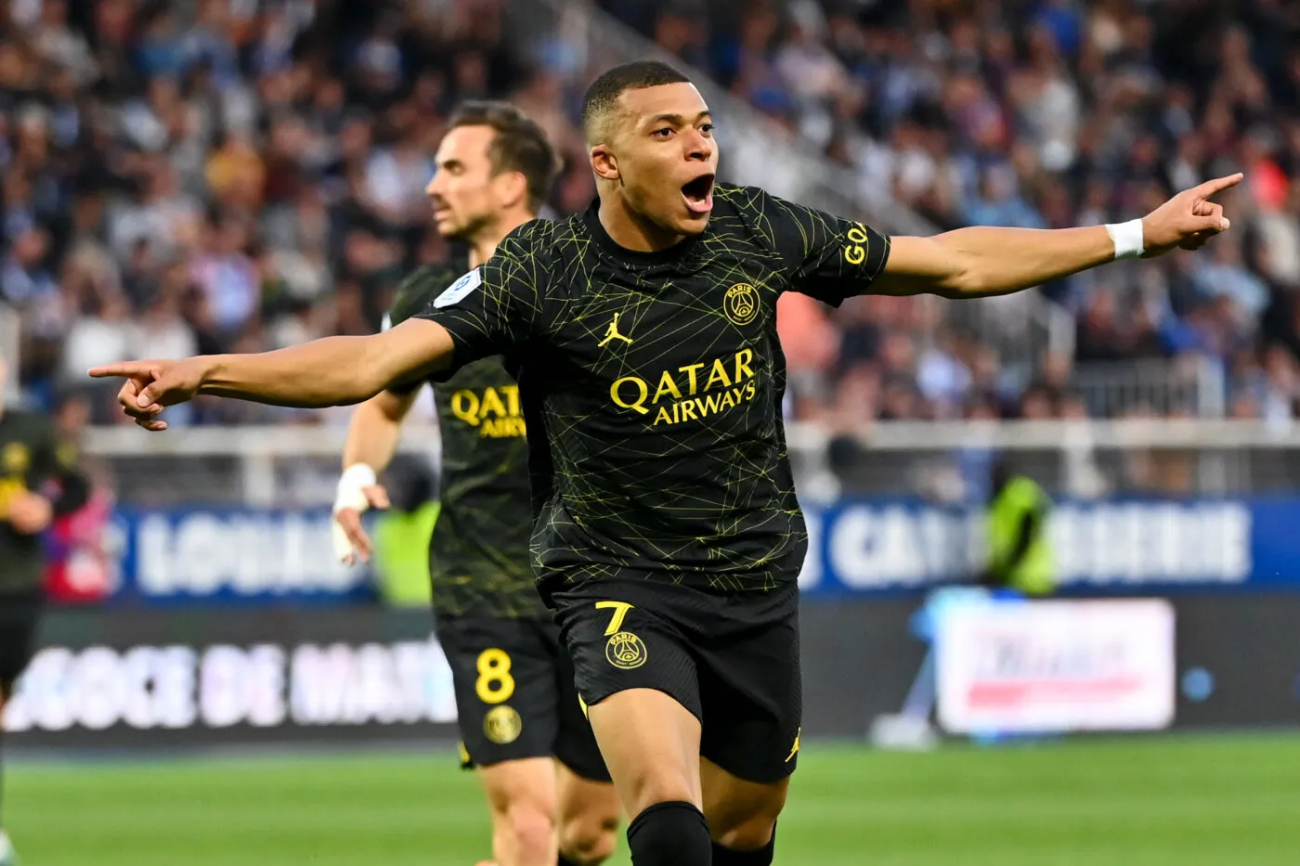 Kylian Mbappé (et le PSG) trop fort pour l’AJA - Ligue 1 - J36 - AJA ...