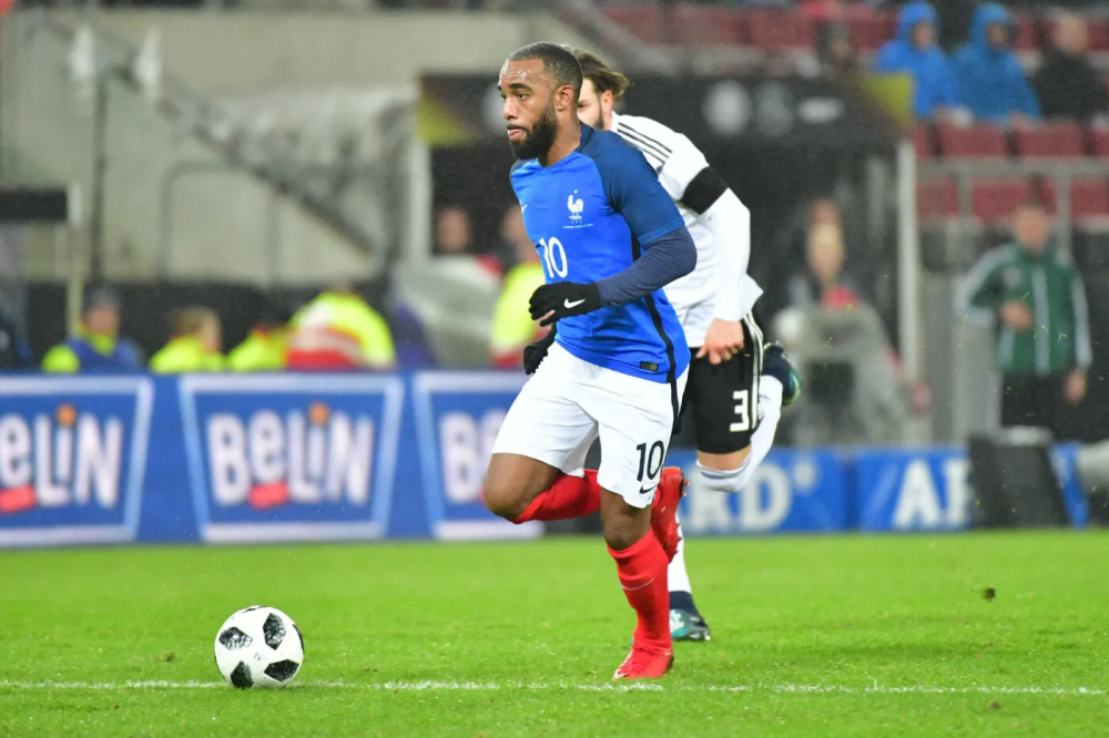 Alexandre Lacazette évoque son histoire ratée avec l’équipe de France ...