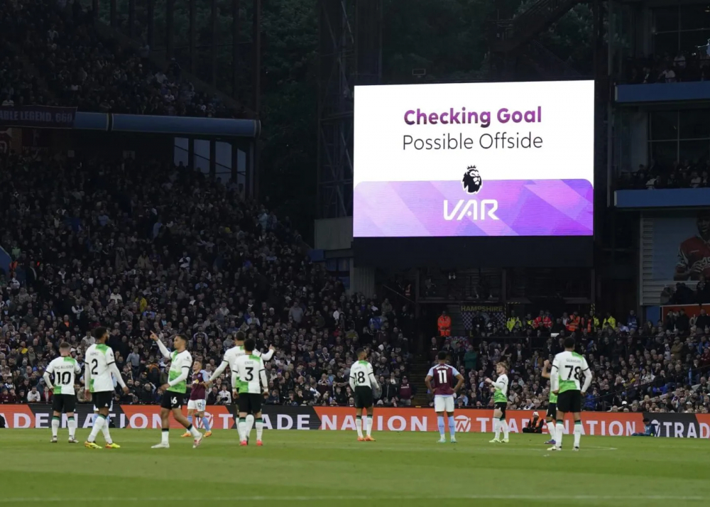 La Premier League va utiliser l’intelligence artificielle pour rendre ...
