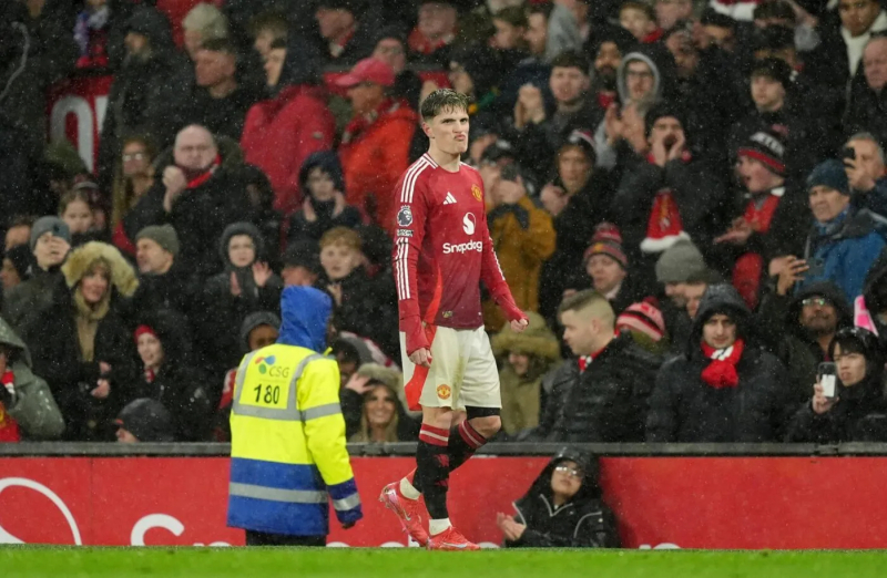 Alejandro Garnacho doit un dîner à toute son équipe - Premier League ...