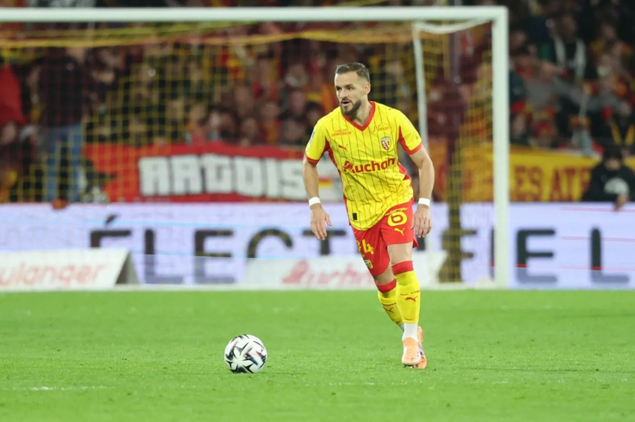 La belle astuce de Pierre Sage pour utiliser Jonathan Gradit pendant sa ...