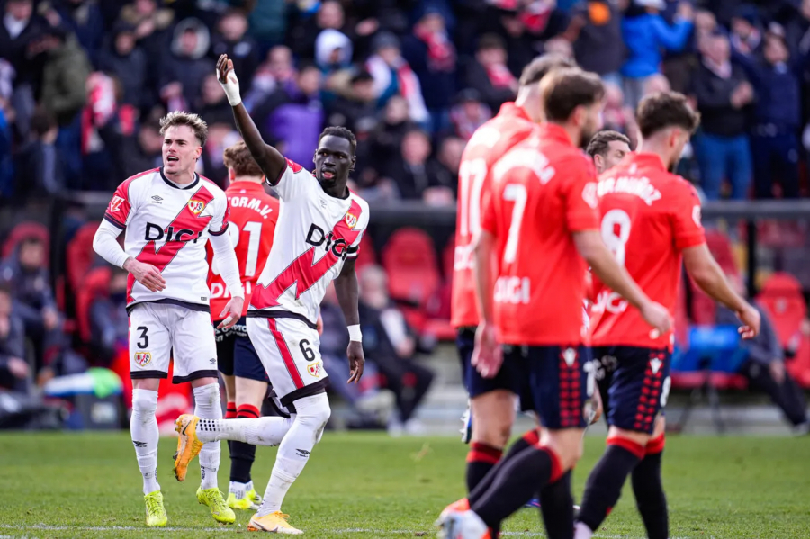 Le Rayo répond à la polémique du retweet de Pathé Ciss - Liga - J21 ...