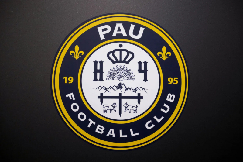 Pau interdit de recrutement par la FIFA - France - Pau FC - SO FOOT.com