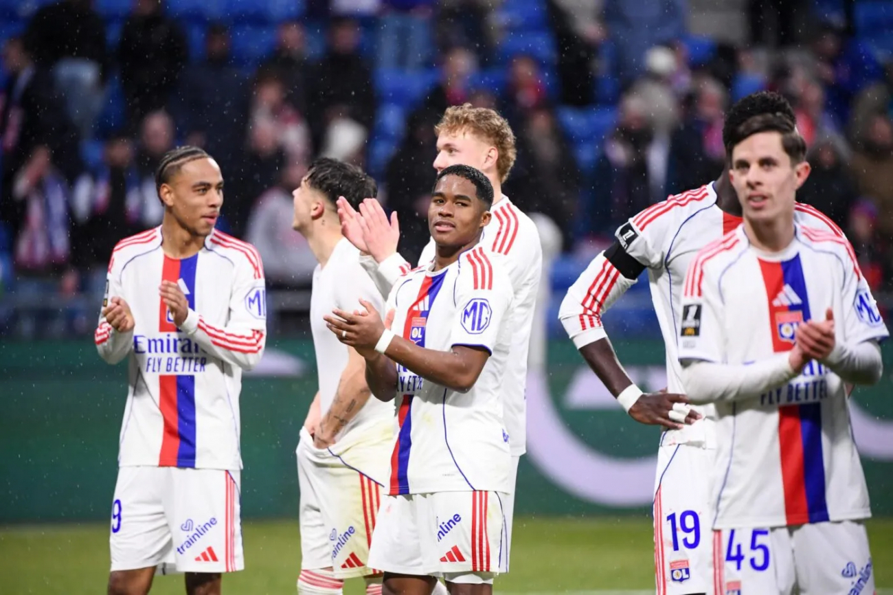 Le staff XXL au service d’Endrick à Lyon - France - Olympique lyonnais ...