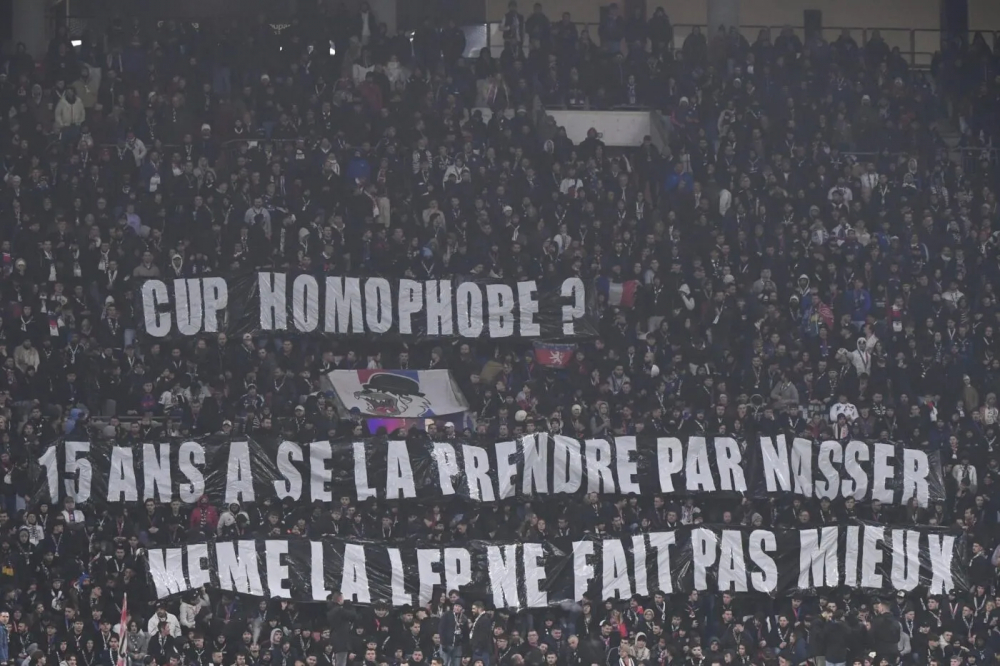Les Bad Gones piquent les ultras du PSG - Ligue 1 - J22 - OL-Nice - SO ...