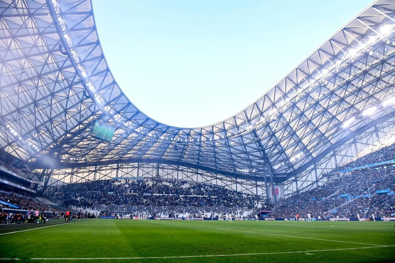 Gros engouement pour les féminines de l’OM au Vélodrome - France ...