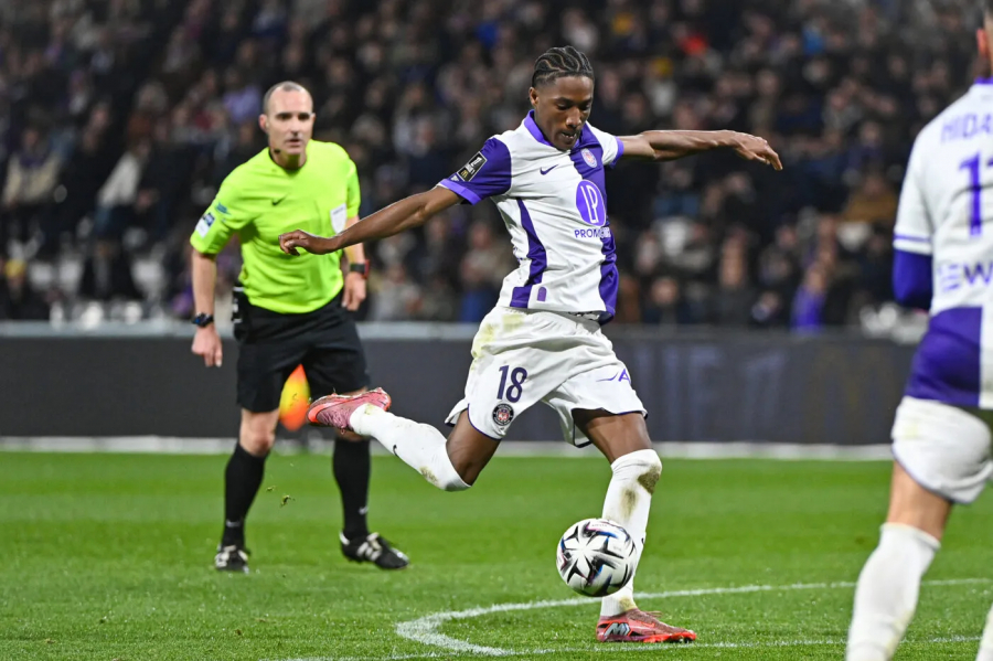 Le Toulousain Pape Demba Diop victime d’insultes racistes après sa ...