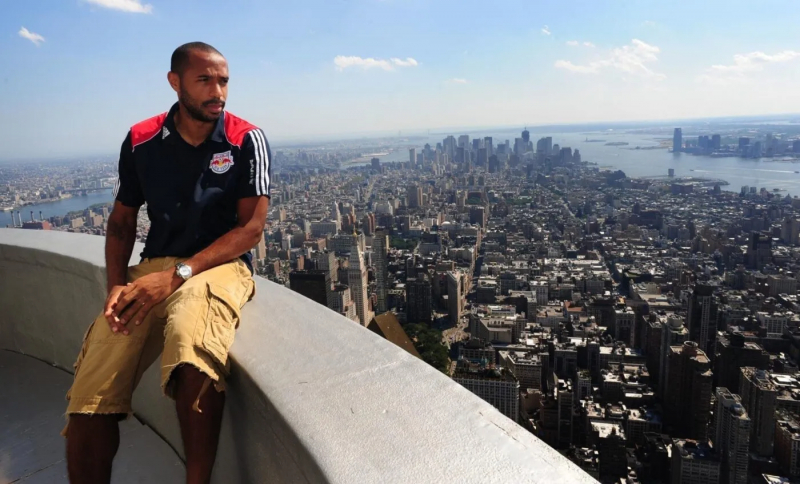 Une rue de New York porte le nom de Thierry Henry - Mondial 2026 - SO ...