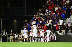 Lenny Joseph soigne ses débuts avec Haïti, qui écrase la Nouvelle ...