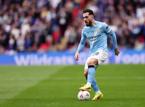 Rayan Cherki meilleur joueur et meilleur jeune de Premier League ...
