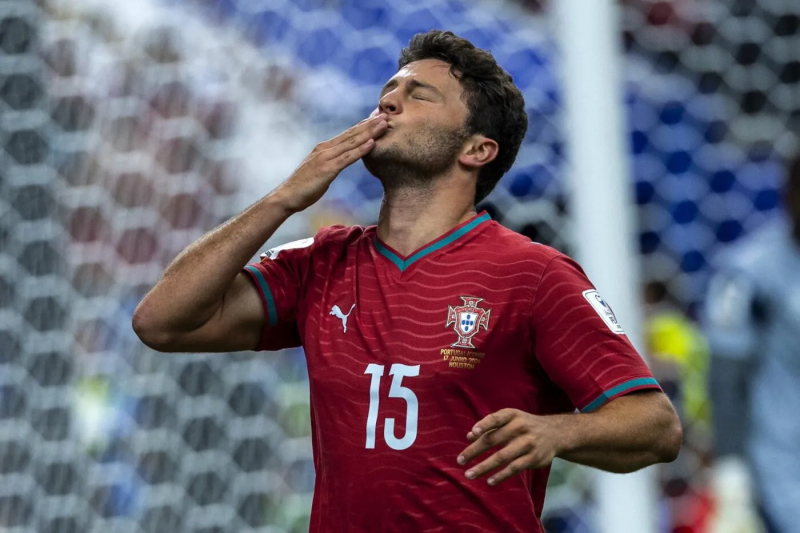 João Neves adore marquer de la tête - Mondial 2026 - Gr. K - Portugal ...