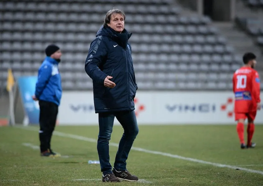 Reginald Ray, nouvel entraîneur du Sporting Bastia - France - Bastia ...