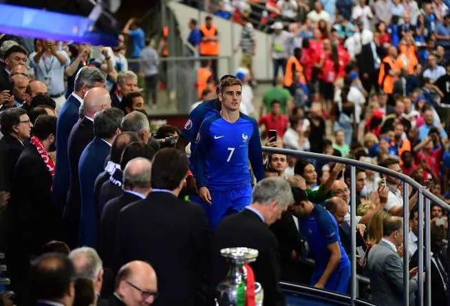 Griezmann élu meilleur joueur - Euro 2016 - Finale - France-Portugal (0 ...